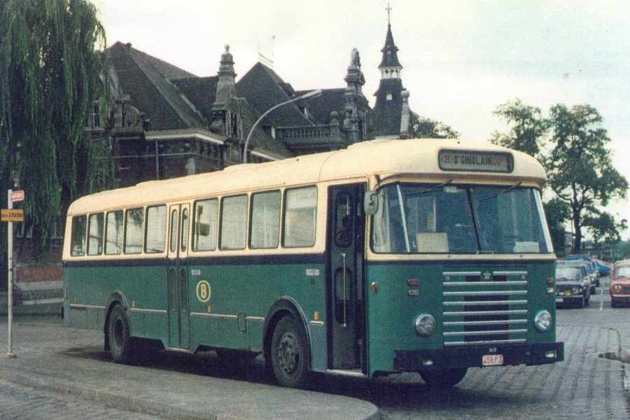 CURSIEF – Over “den Duits” en versbakken luxe in ’60 – persblog.be